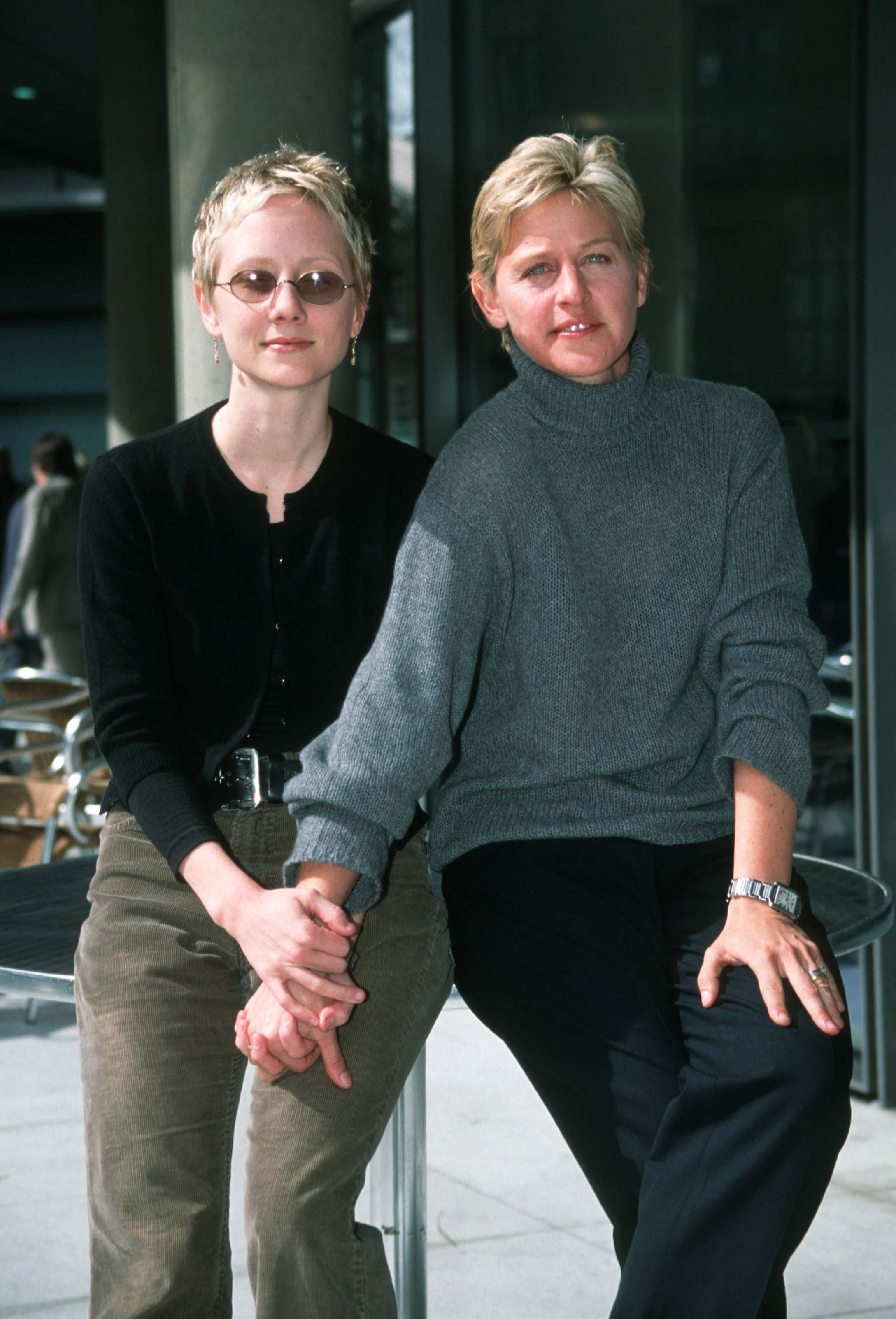 Anklaget i døden: Anne Heche stjal og dumpede interviewbånd i kloak for ...