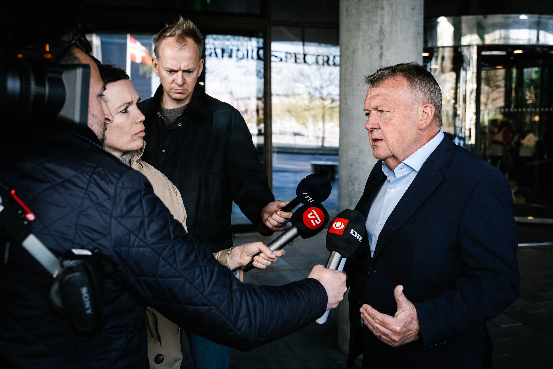 Lars Løkke Rasmussen presser på for ministerposter | SE og HØR