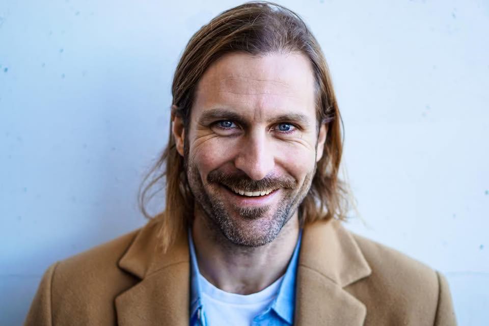 Skuespiller Stewart McLean fundet død: Efterforskes som drab | SE og HØR