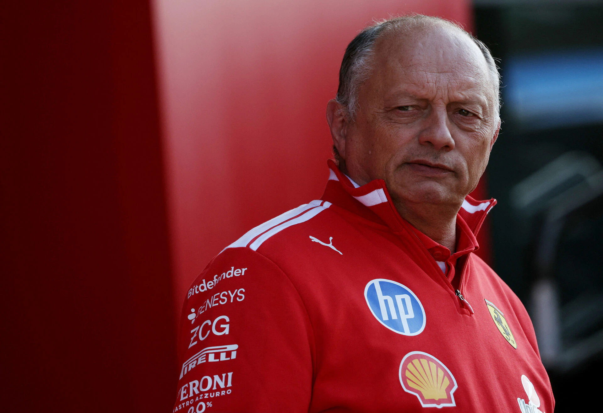 Fortsat under observation: Fred Vasseur bliver væk fra Formel 1-løb i ...