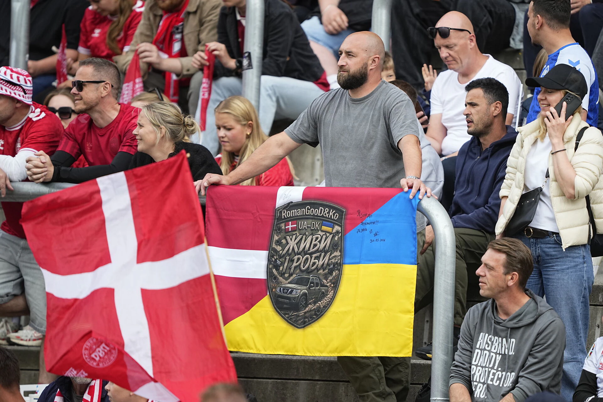 LIVE: Det danske landshold spiller mod Ukraine | SE og HØR