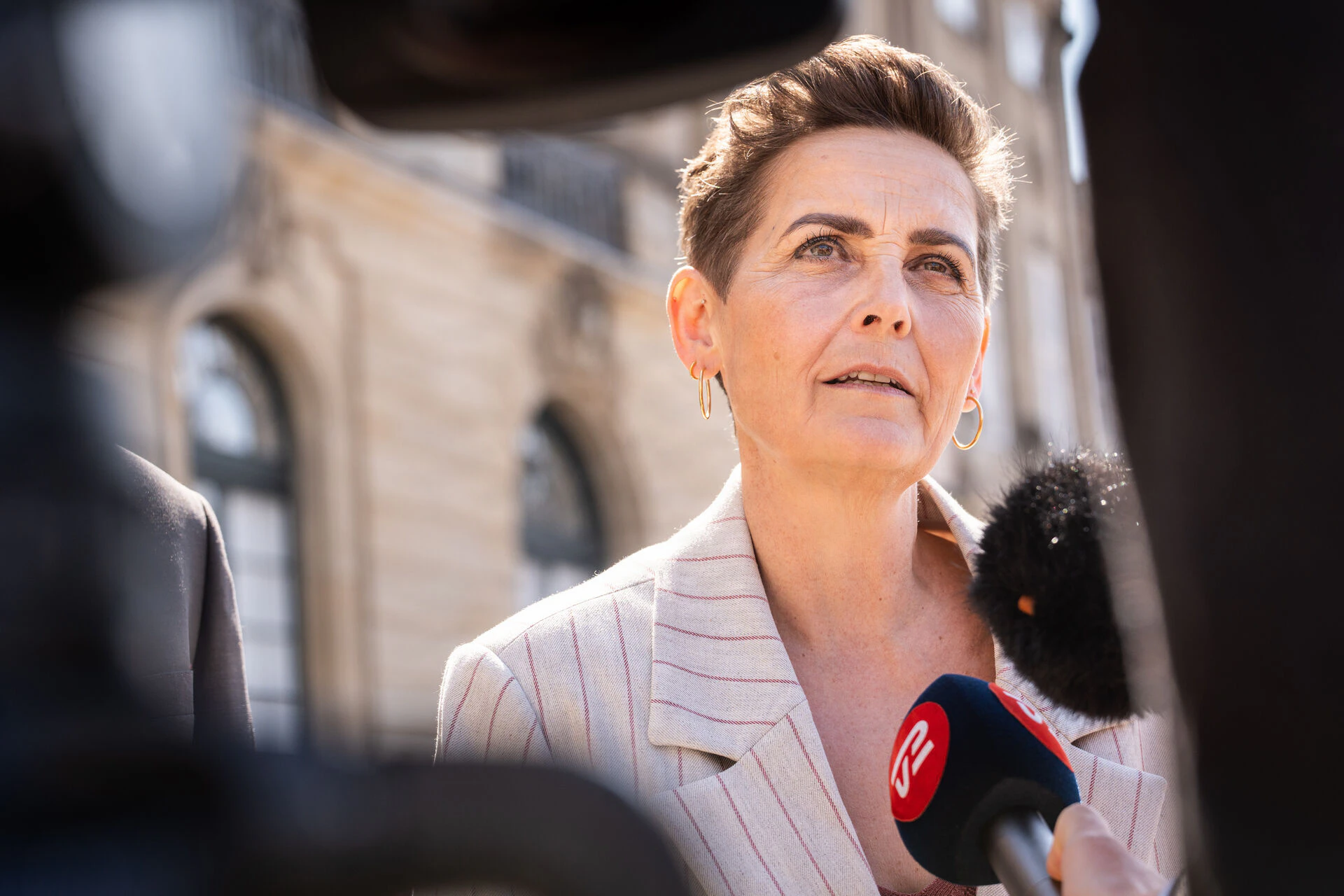 Strid på Folkemødet: SF-politiker Lotte Kofoed vil konfrontere Pia ...