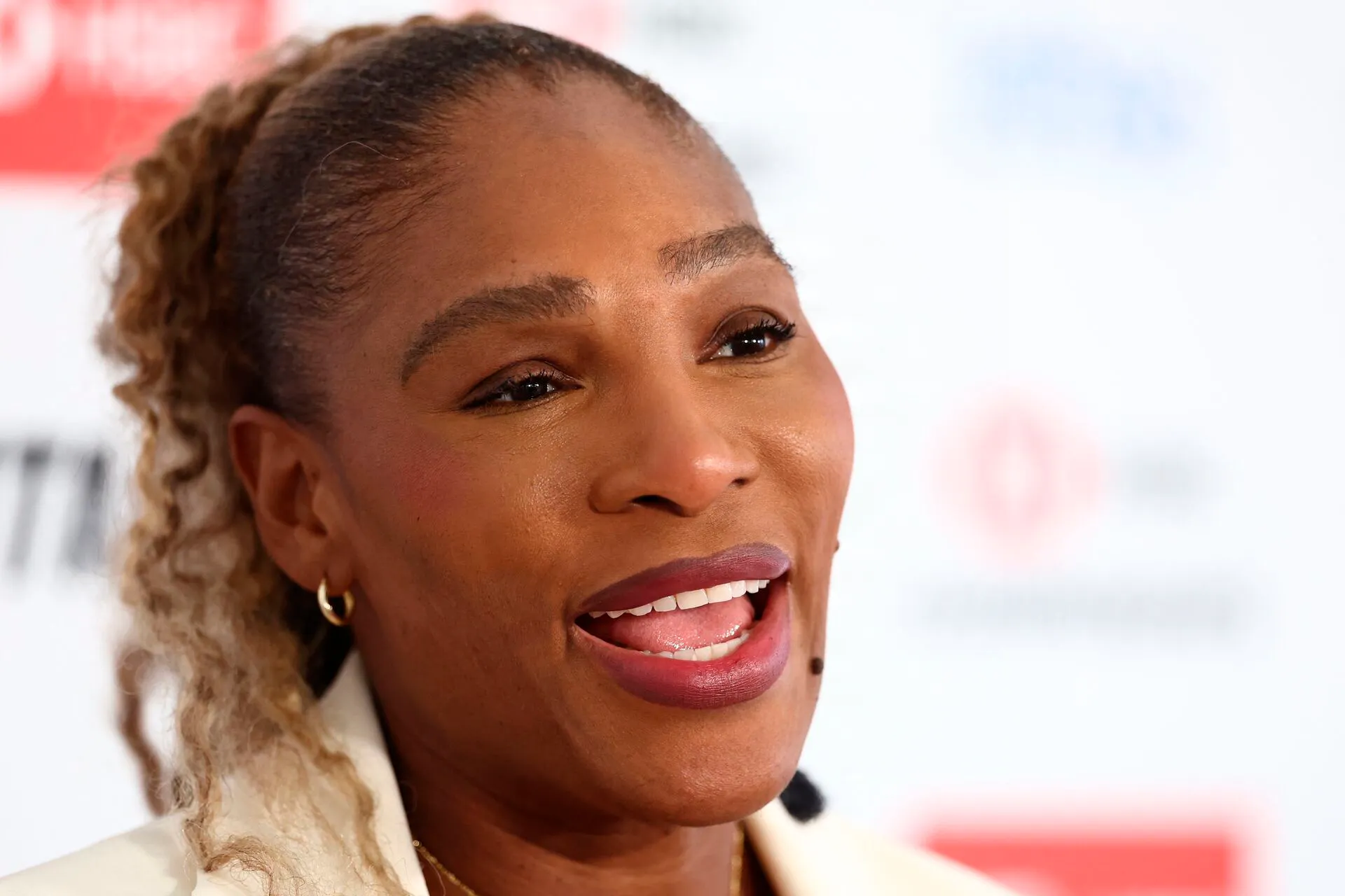 Trækker sig: Serena Williams' comeback stoppet af makkers skade | SE og HØR